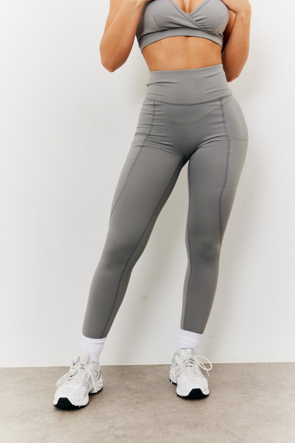 Soft Touch Seam Detail Legging – InTheStyle