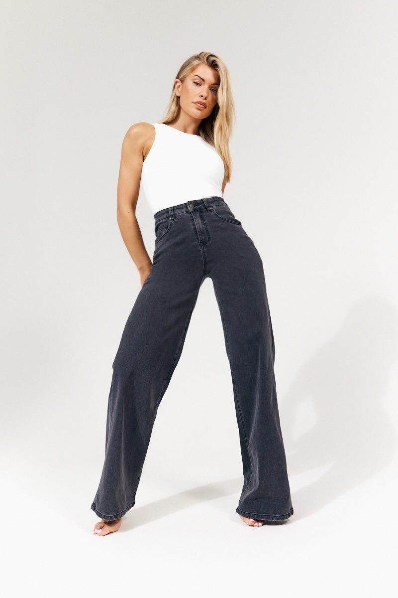 Isla Wide Leg Jeans – InTheStyle