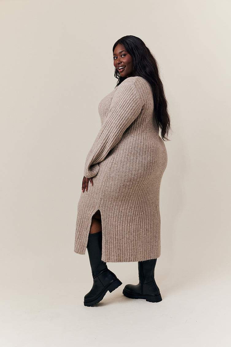 Jess Chunky Heeled High Leg Boot – InTheStyle