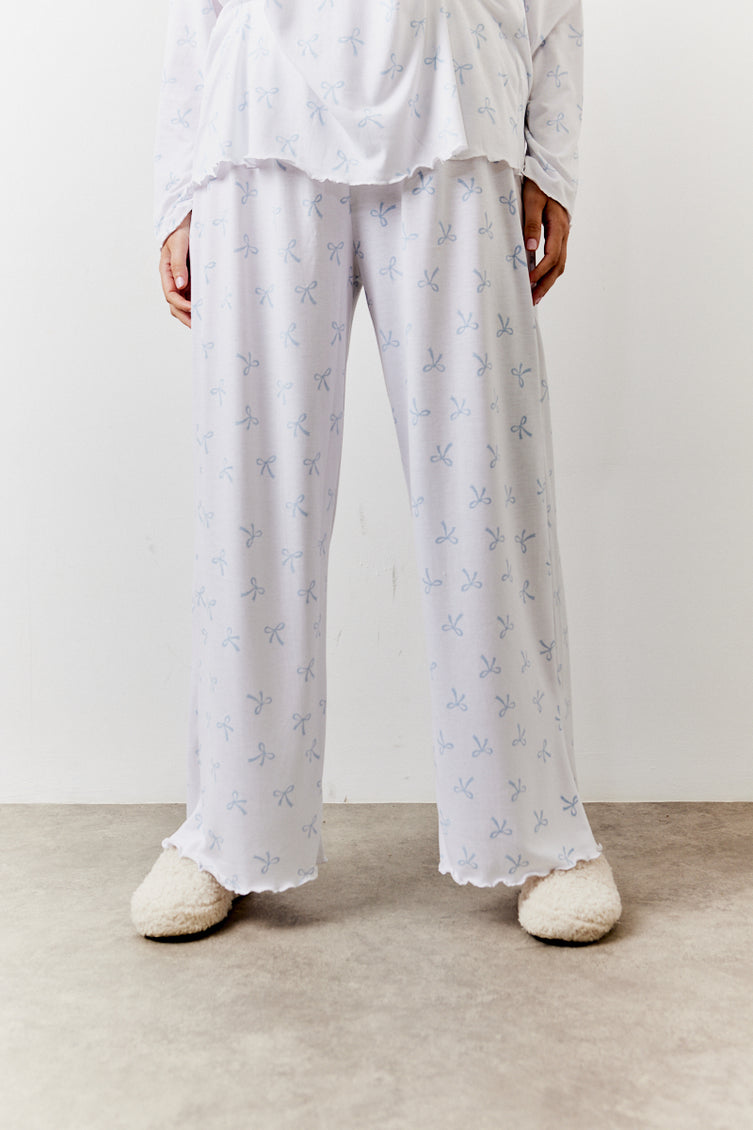 White Bow Print Long Sleeve Top and Trouser PJ Set – InTheStyle