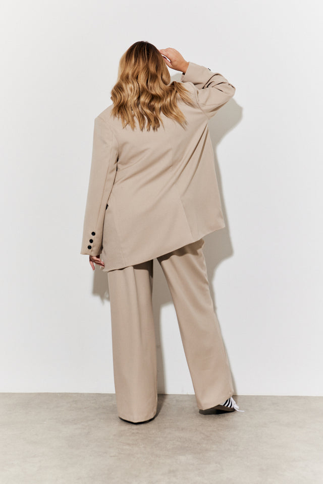 Relaxed Tailored Blazer – InTheStyle
