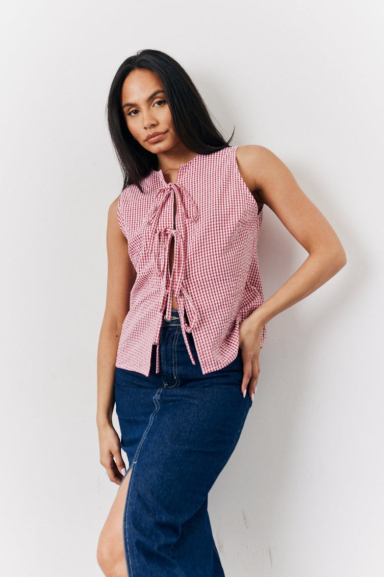 Red Seersucker Gingham Tie Front Top – InTheStyle