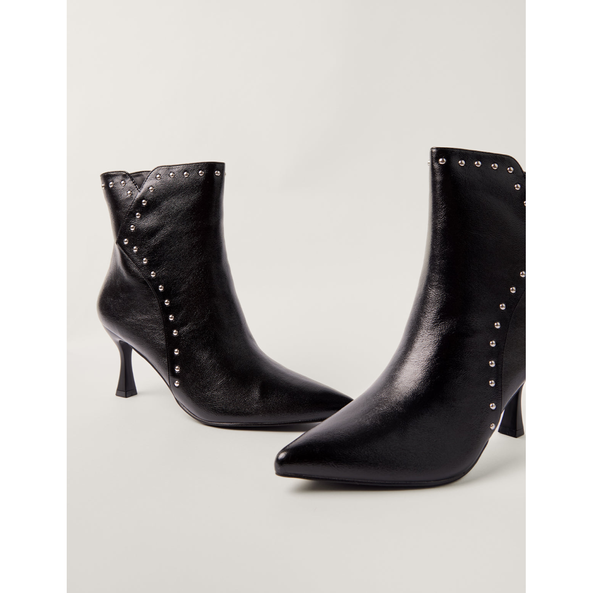 Stud Detail Boot – InTheStyle