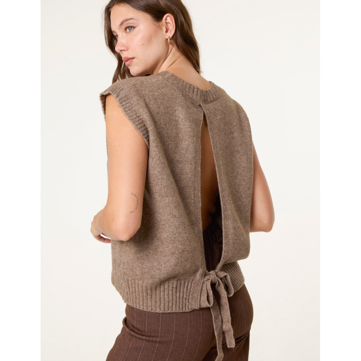 Round Neck Vest – InTheStyle
